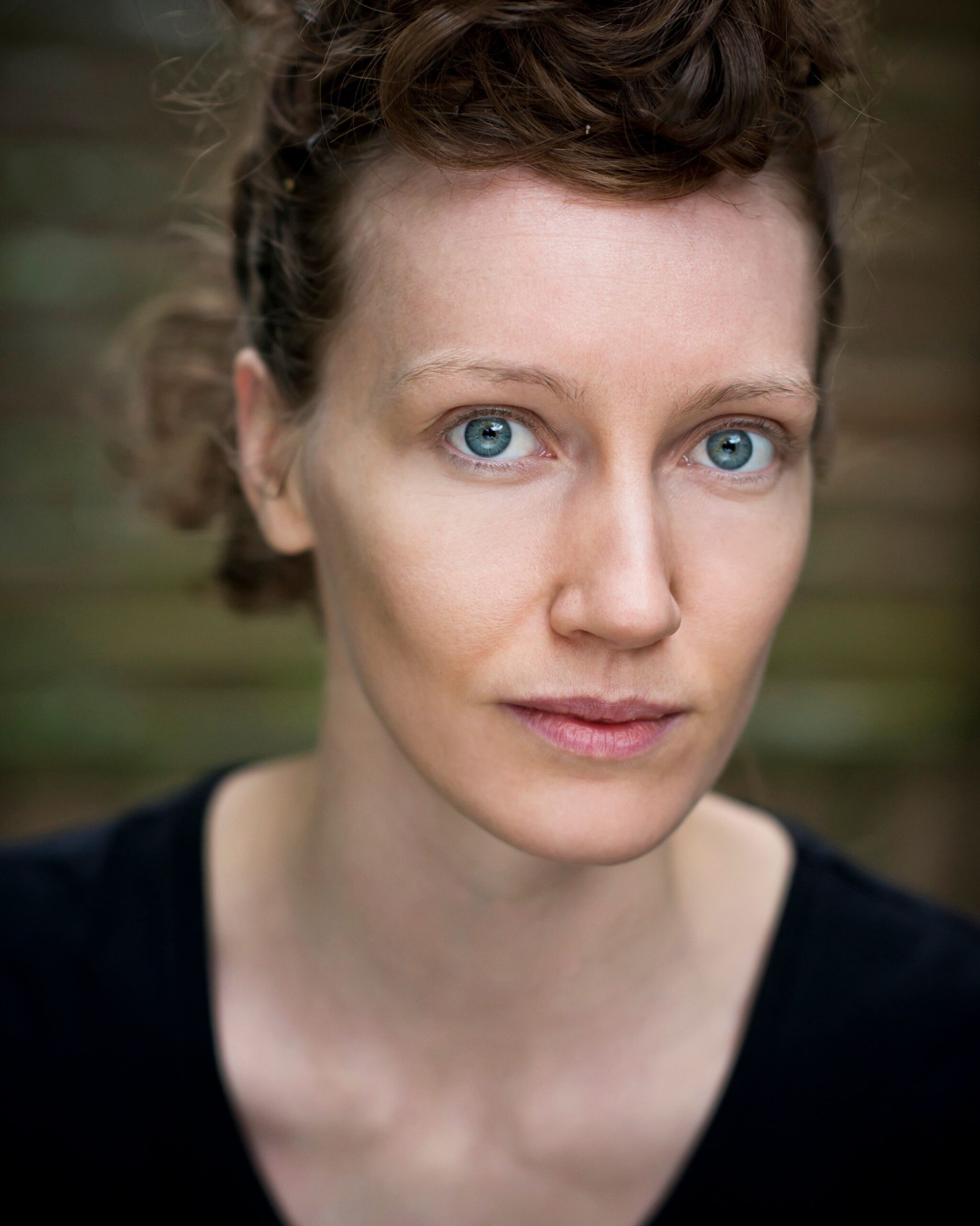 Cast set for Alice in Wonderland at Kew Gardens – The Theatre Playbook