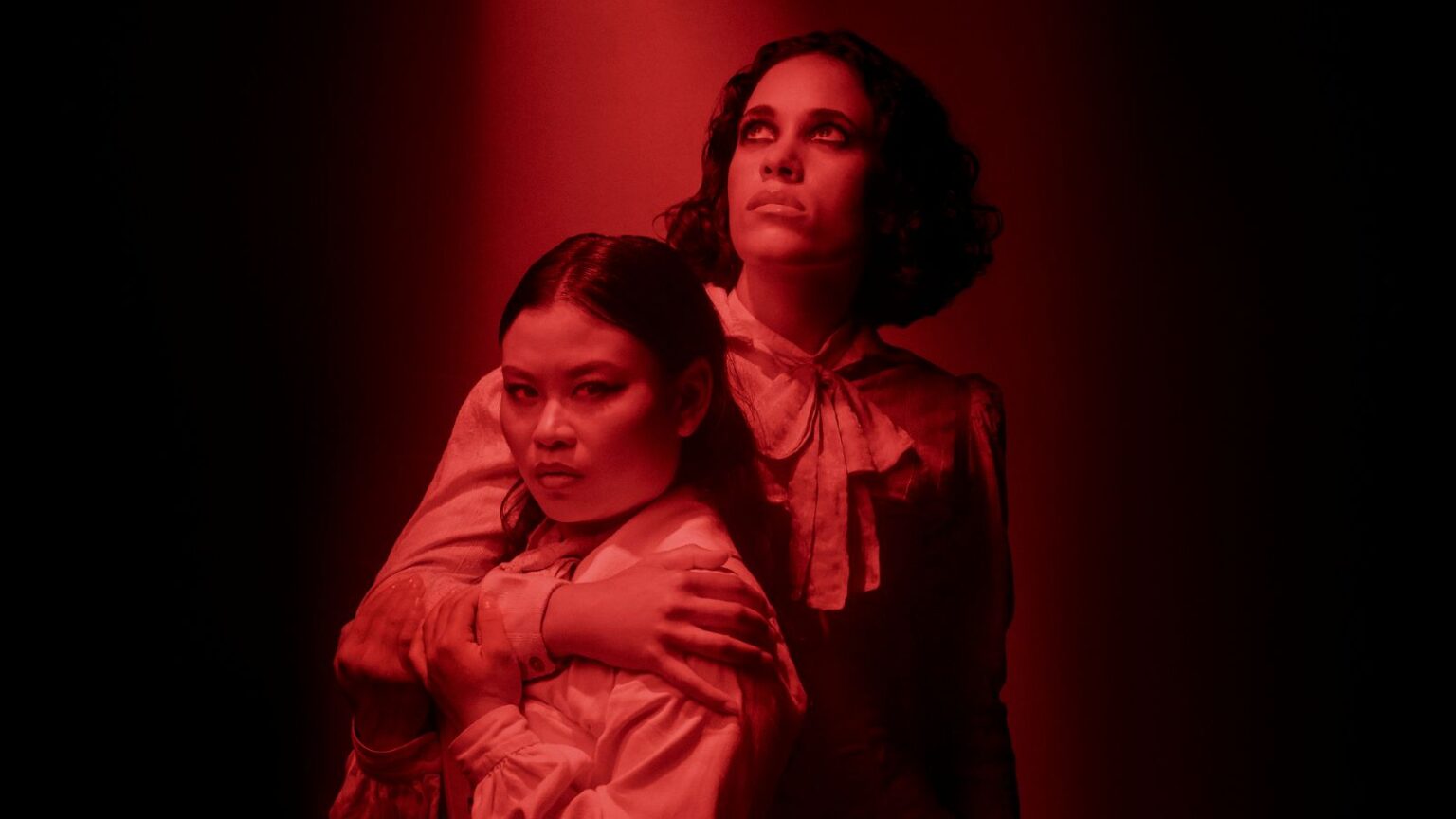 Dracula brings new scares to Lyric Hammersmith Theatre – The Theatre ...